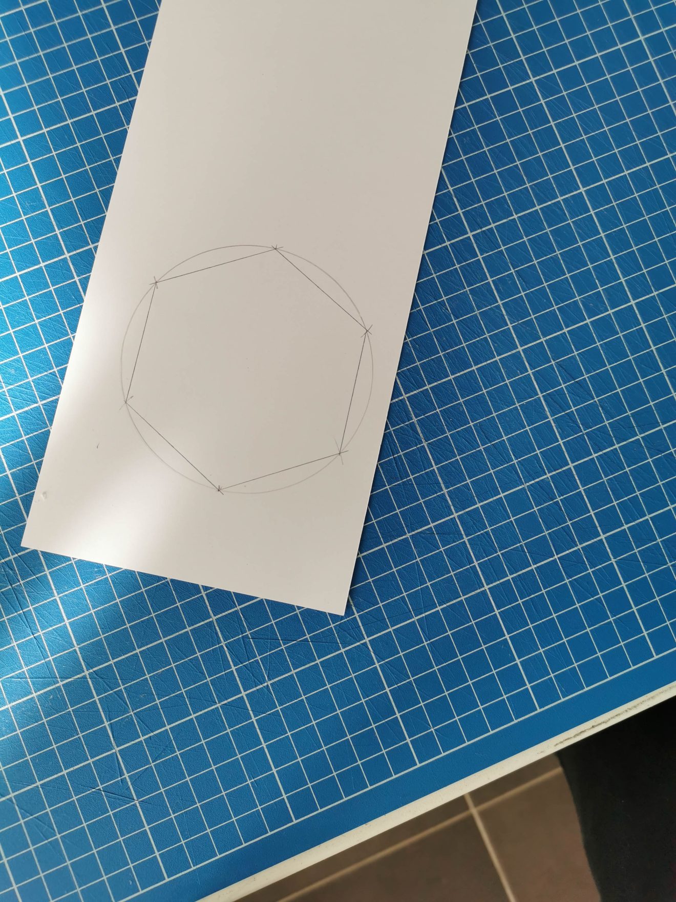 Comment dessiner un hexagone ? - Cartonnage et créations